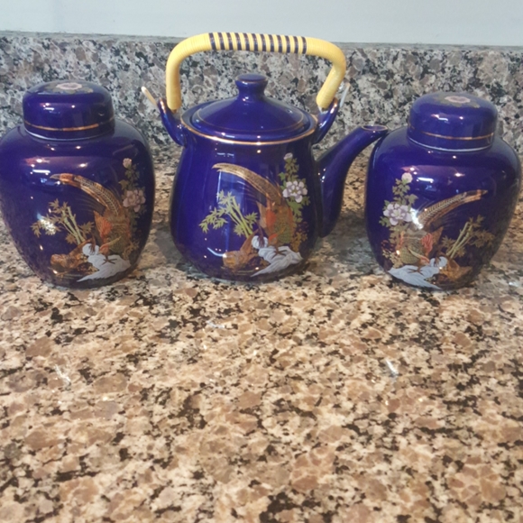 unbranded | Dining | Set Of 3 Matching Tea Kettle 2 Sugar Containers ...